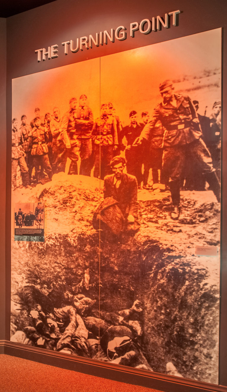 Holocaust Timeline: 1933 to 1945 | St. Louis Holocaust Museum