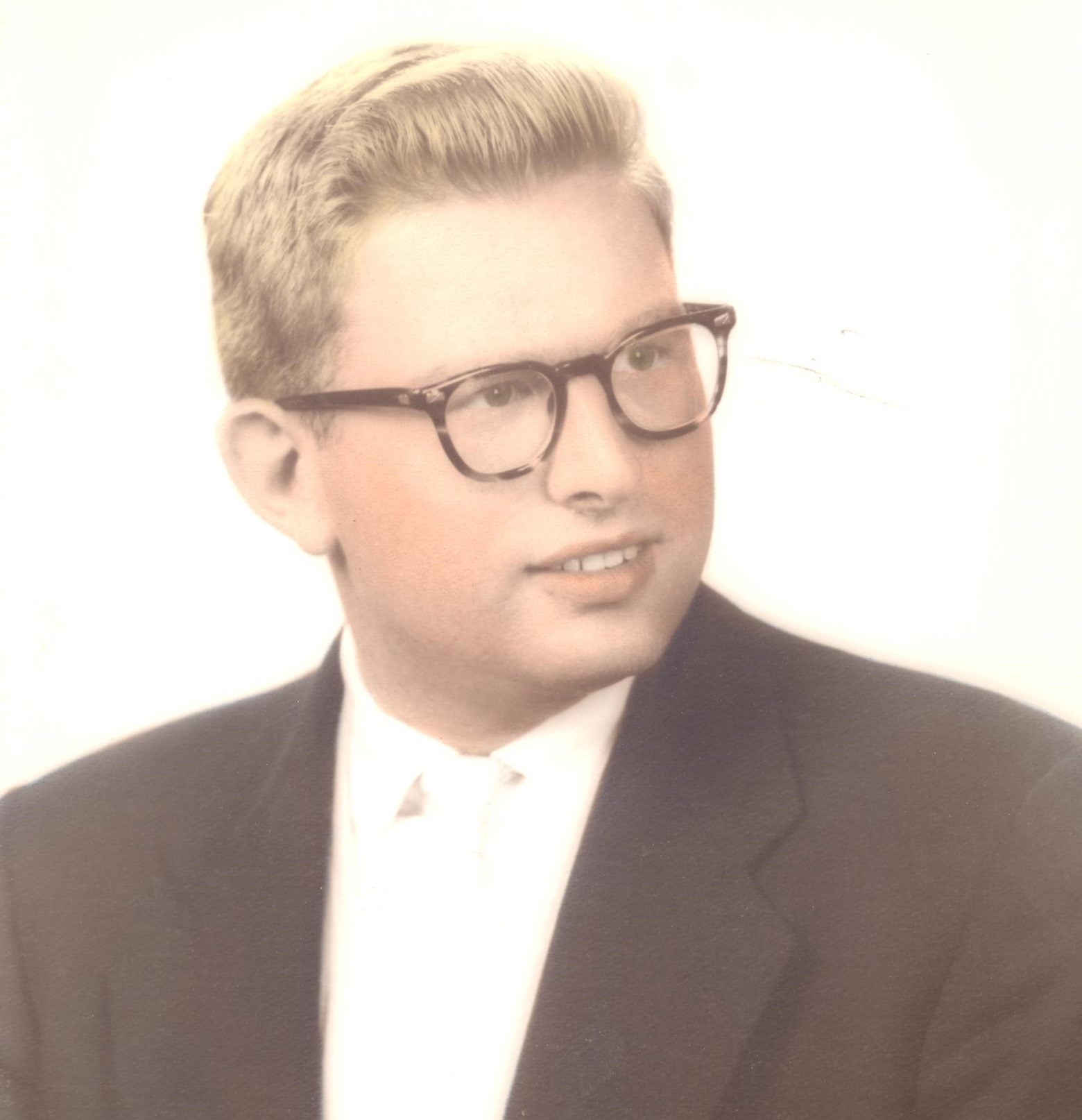 Leon Lissek Holocaust Oral History | St. Louis Holocaust Museum